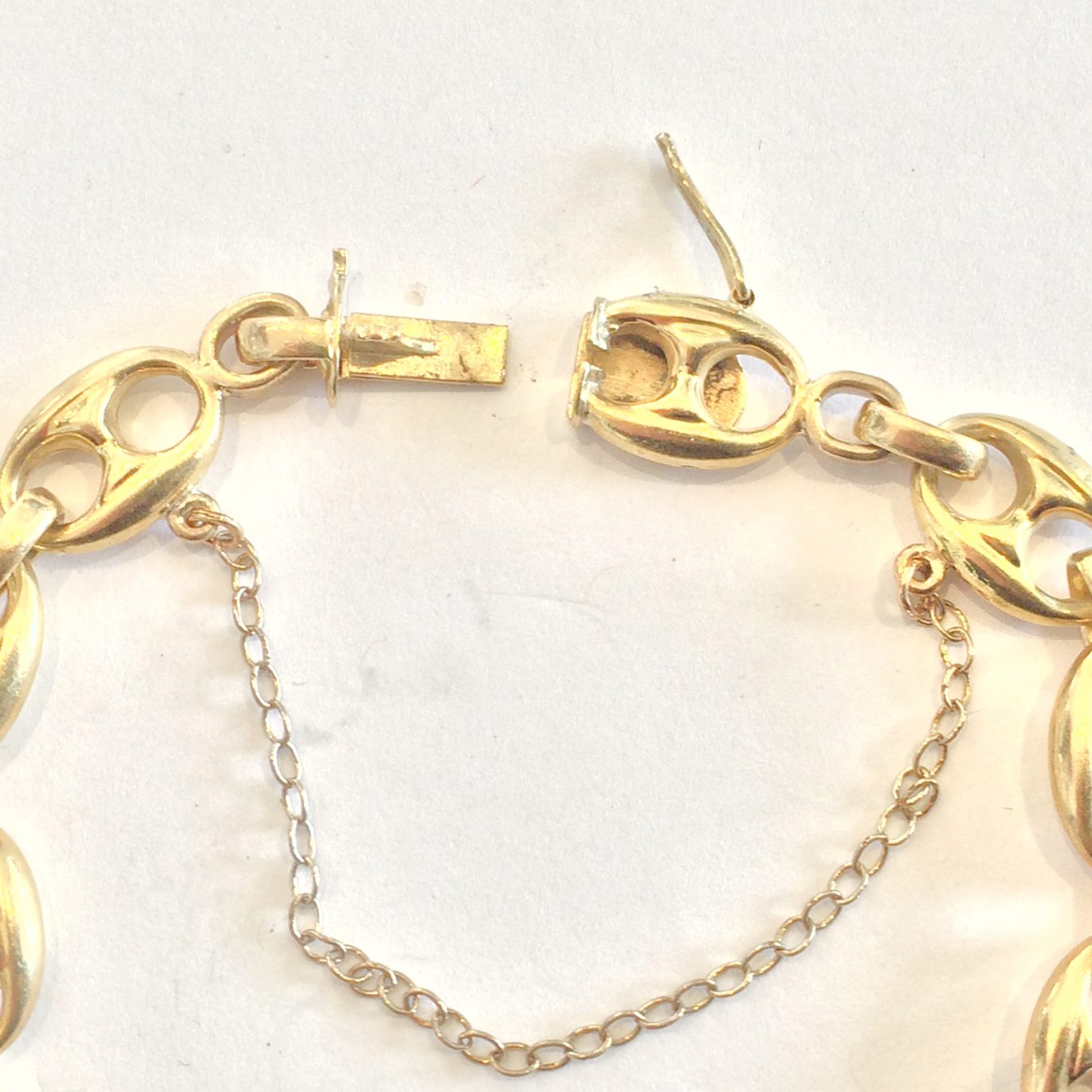 Essentials of Diamond Jewelry Clasps – Clarity Enhanced Diamonds ...